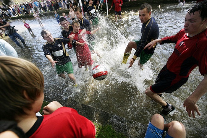 Burton-on-the-Water River Football Match | Amusing Planet